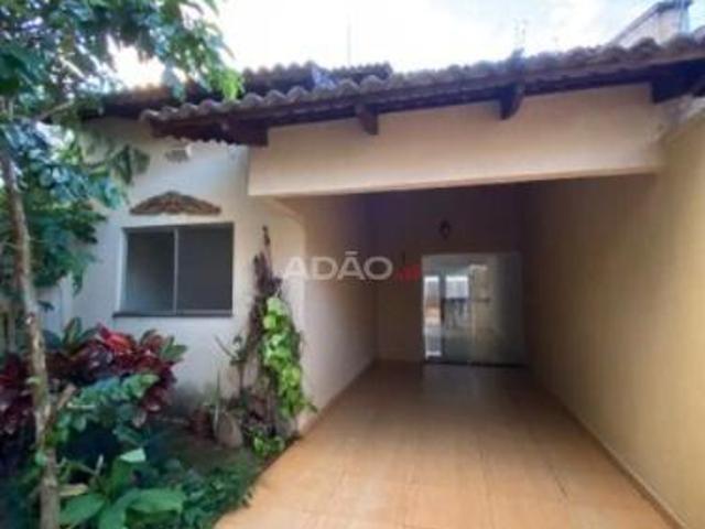Casa 3/4 Alice Barbosa Casa de Rua com 3 Quarto s por R$ 370000.00 no setor Residencial Alice Barbo