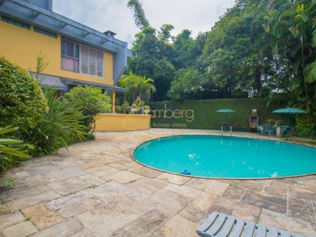 CASA 351M² 4 DORM, 2 SUÍTES, 6 VAGAS E AMPLO JARDIM NA GRANJA JULIETA