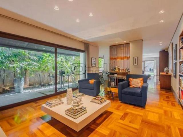 Casa 373m², Alto de Pinheiros SP | Venda