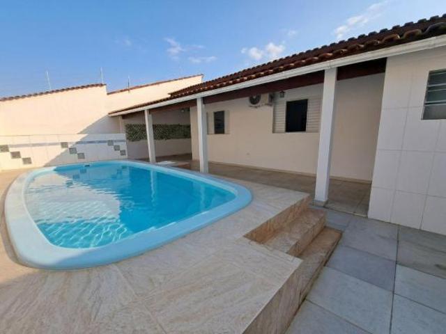Casa 372 m², 4 dormitórios, piscina, churrasqueira, 5 vagas a 500 m da praia Cibratel II