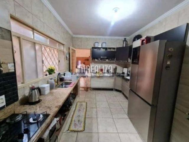 Casa para venda em Jardim Elza Amuí I, Uberaba