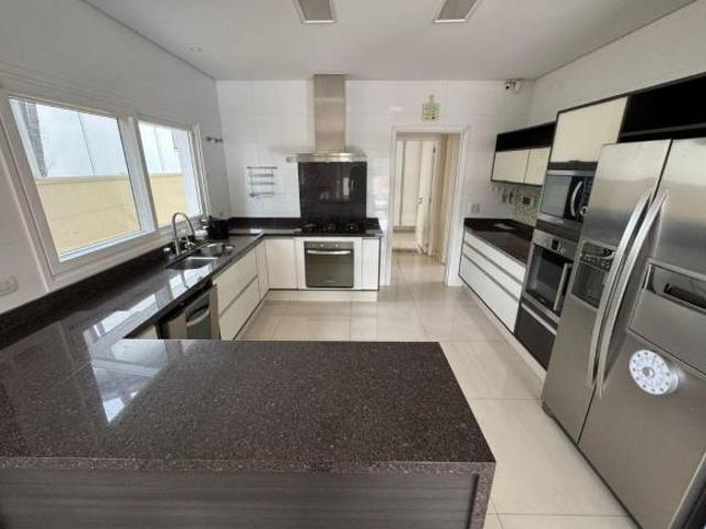 Casa 390 m² à venda no Parque dos Príncipes