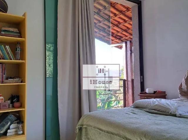 Casa 300m² de área construída com 3 suítes