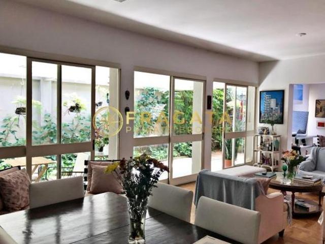 Casa 311m² à venda, 4 dormitórios, 1 suíte, 4 vagas Pacaembu São Paulo/SP