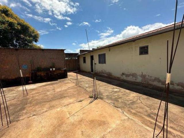 Casa para venda em Centro, Nepomuceno