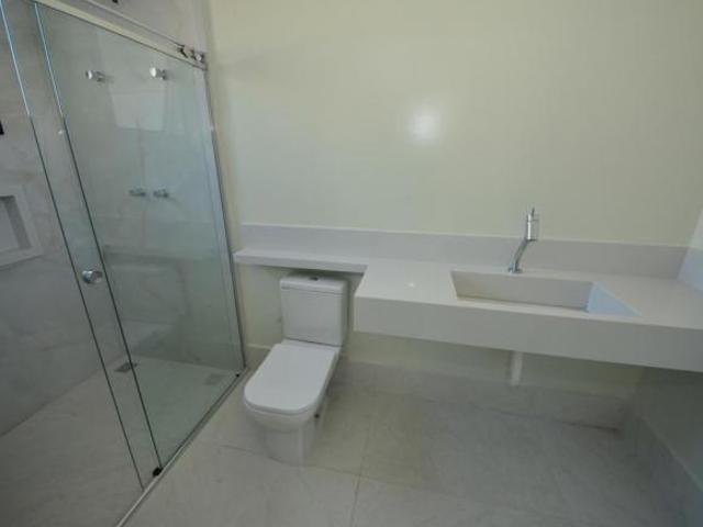 Casa 330m2 no Residencial Lucilla, 3 Dormitórios, 3 Suítes Sendo 1 Master, Cozinha Americana, Área G