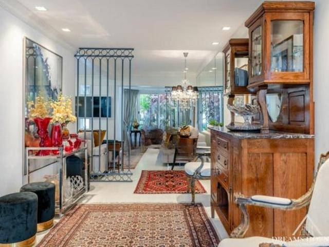 Casa 3 Andares com Vista para o Guaíba