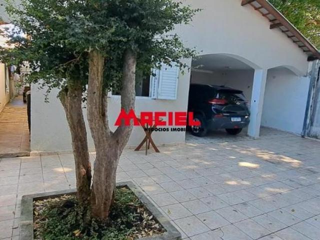 CASA 3 DORM. 1 SUÍTE, COM EDÍCULA, LOTE INTEIRO NO JARDIM SATÉLITE