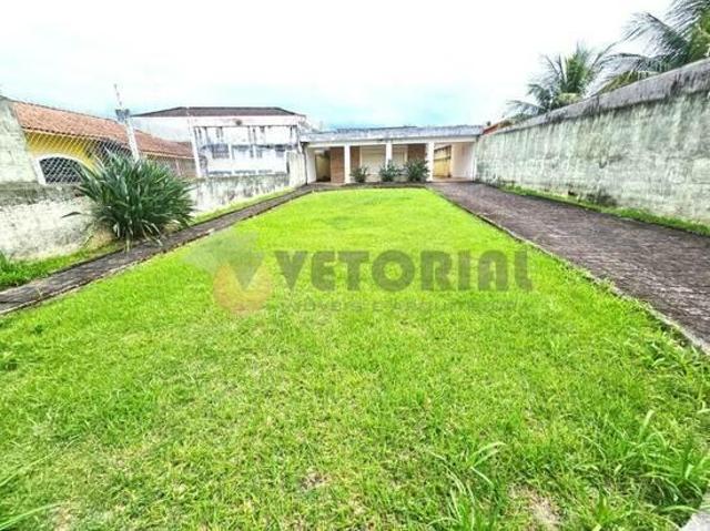Casa 3 dorm. 210 m² R$ 620.000,00 Praia das Palmeiras Caraguatatuba/SP