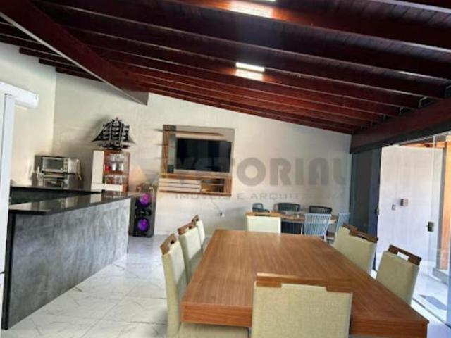 Casa 3 dorm.,350 m² R$ 1.390.000,00 Praia das Palmeiras Caraguatatuba/SP