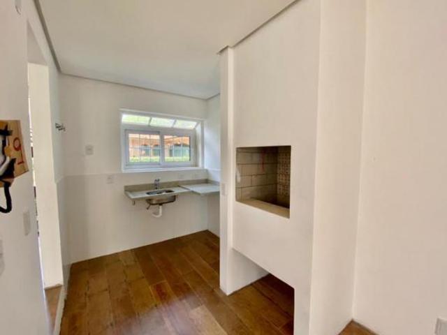 Casa 3 Dorm Bairro Planalto