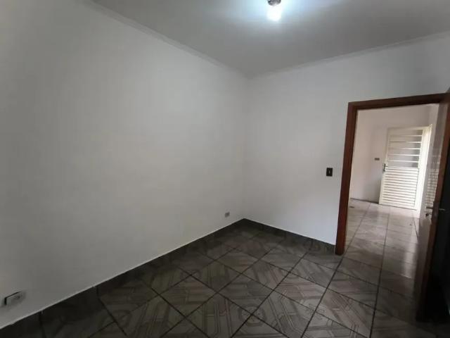 Casa 3 dormitórios sendo 1 suíte, edicula nos fundos