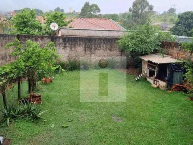Casa 3 dormitório, com quintal e vista em Sousas Imperial Parque