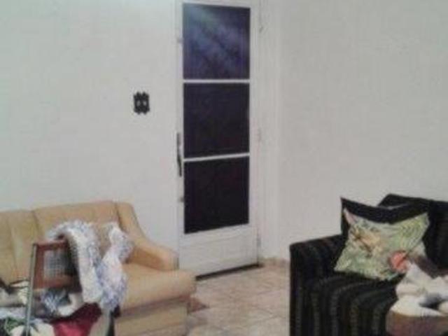 CASA,3 Dormitorio s bairro Hortência