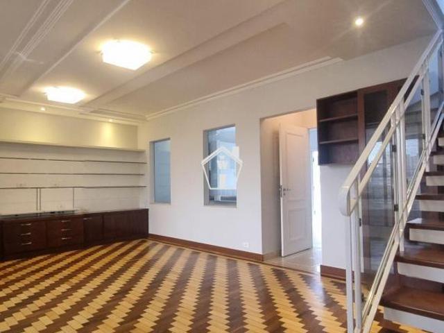 Casa 3 dormitórios 3 vagas próximo metrô