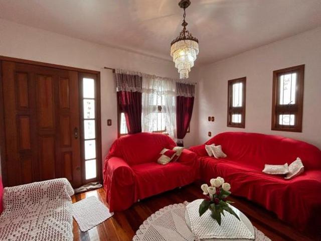 Casa 3 dormitórios, 3 banheiros, sala, cozinha, garagem, aceita financiamento bancário