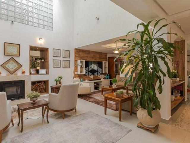 Casa 3 dormitórios, 3 suítes, 3 vagas, Ipanema, Porto Alegre