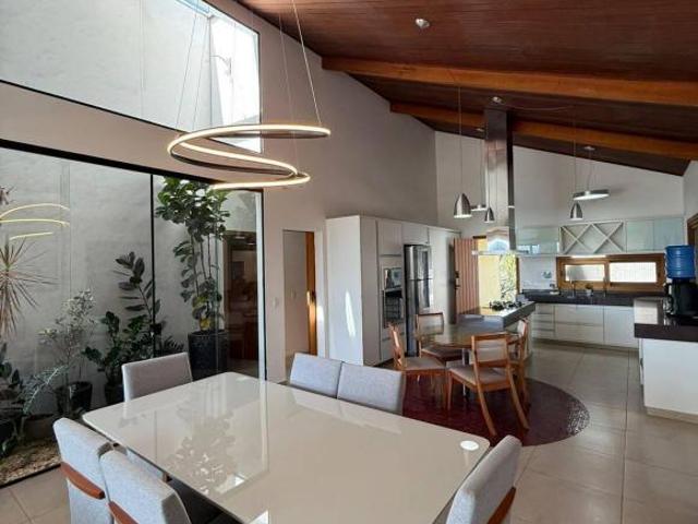 Casa, 3 Dormitórios 3 suítes, Condomínio Jaguary, Urbanova, Sjc