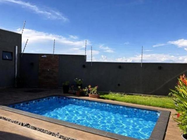 Casa 3 dormitórios 3 suítes Jardim Menezes 01