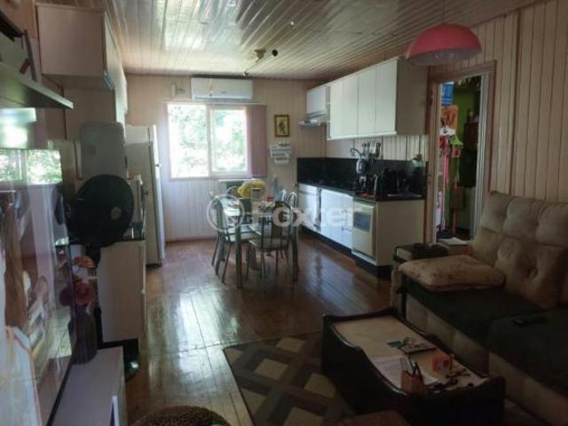 Casa, 3 dormitórios, 100 m², em Centro