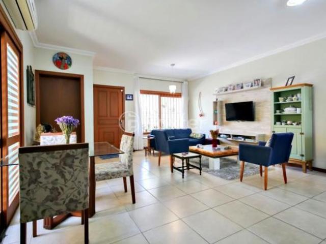 Casa, 3 dormitórios, 114 m², em Guarujá