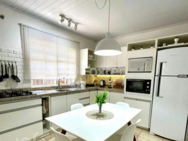 Casa, 3 dormitórios, 115 m², em Bom Sucesso