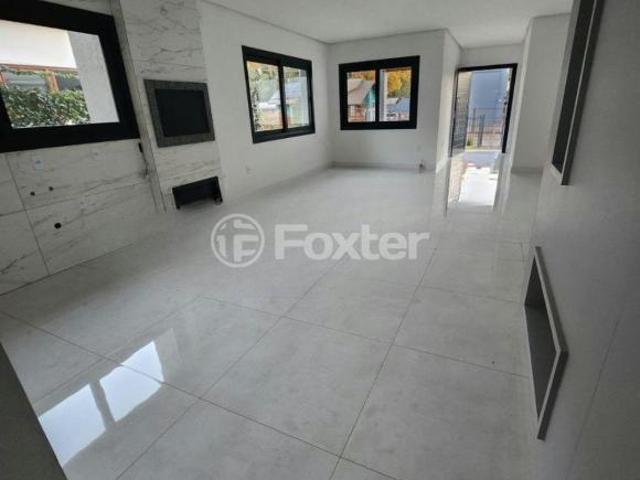 Casa, 3 dormitórios, 111.2 m², em Parque das Hortensias