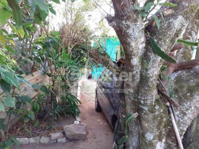 Casa, 3 dormitórios, 120 m², em Itapuã