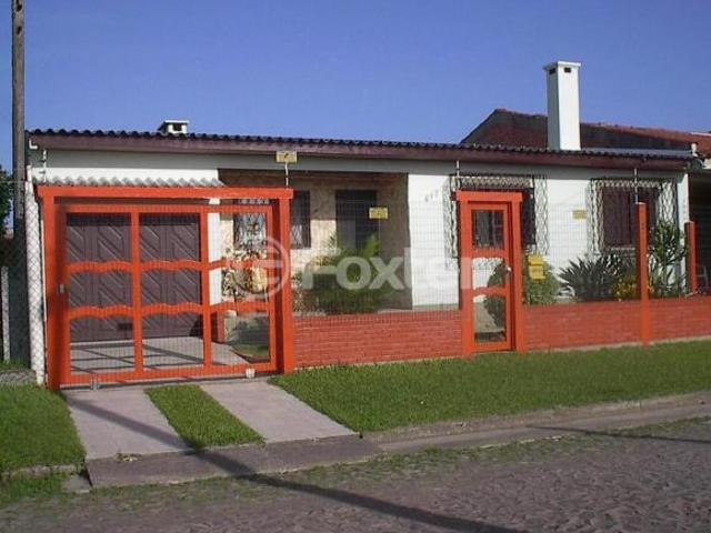Casa, 3 dormitórios, 136 m², em Centro