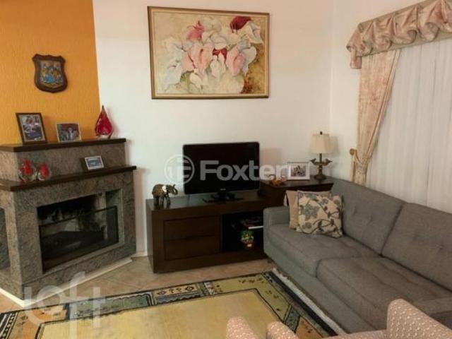 Casa, 3 dormitórios, 137 m², em Ipê Amarelo