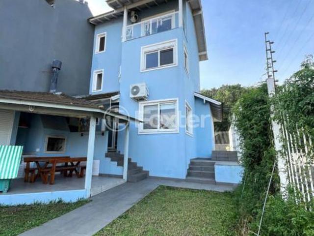Casa, 3 dormitórios, 137.88 m², em Guarujá