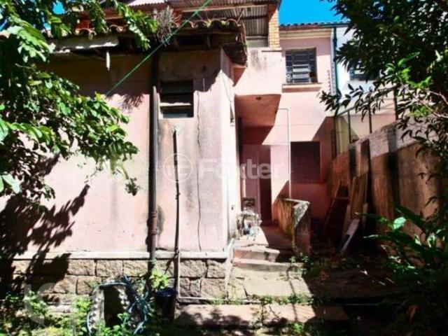 Casa, 3 dormitórios, 138 m², em Menino Deus