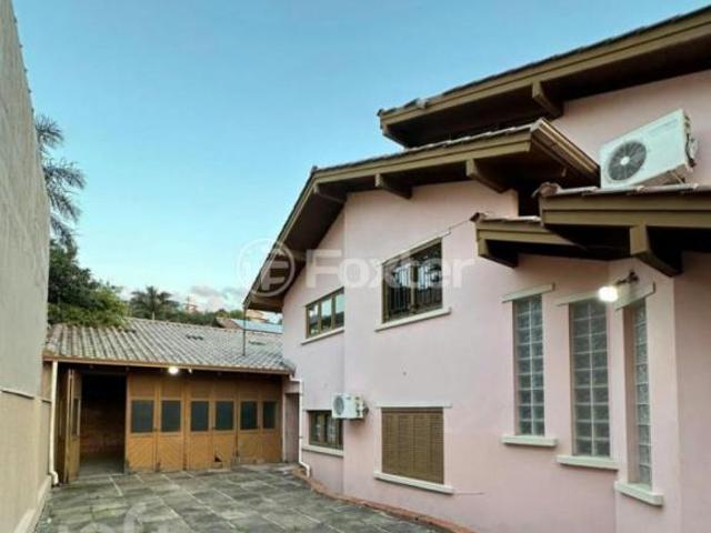 Casa, 3 dormitórios, 130 m², em Cascata