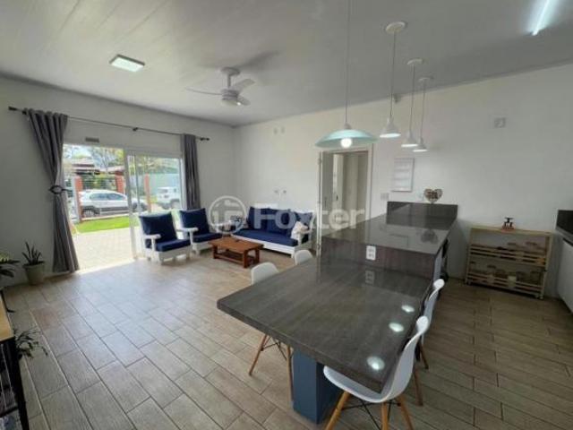 Casa, 3 dormitórios, 130 m², em Atlantida Sul