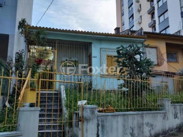 Casa, 3 dormitórios, 130 m², em Petrópolis