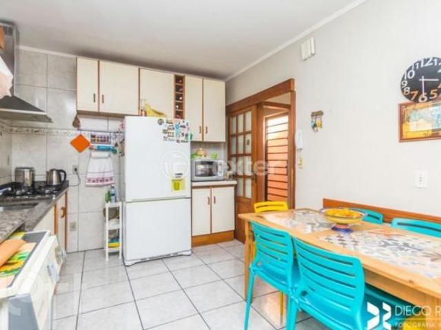 Casa, 3 dormitórios, 130.01 m², em Morro Santana