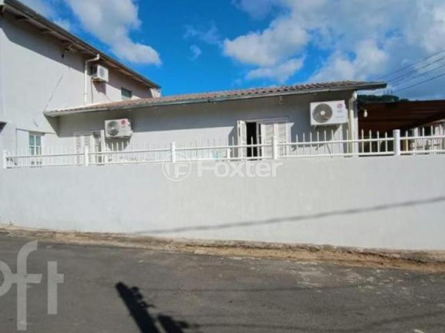 Casa, 3 dormitórios, 132 m², em Morro Santana