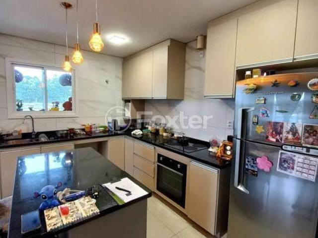 Casa, 3 dormitórios, 133 m², em Cocão