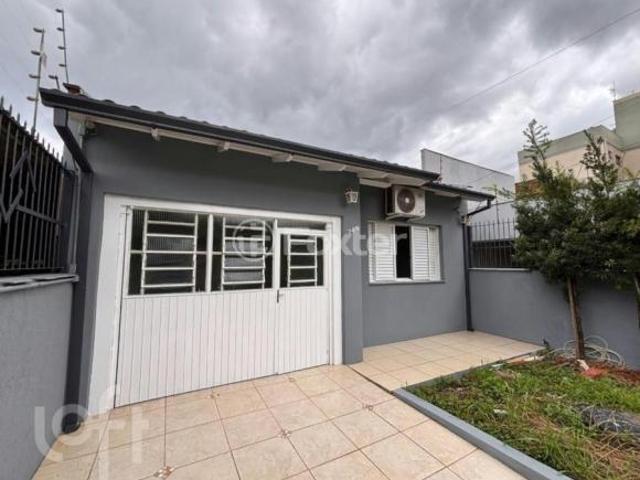 Casa, 3 dormitórios, 147.24 m², em Centro