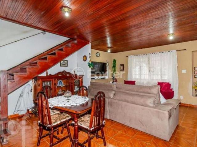 Casa, 3 dormitórios, 140 m², em Água Branca