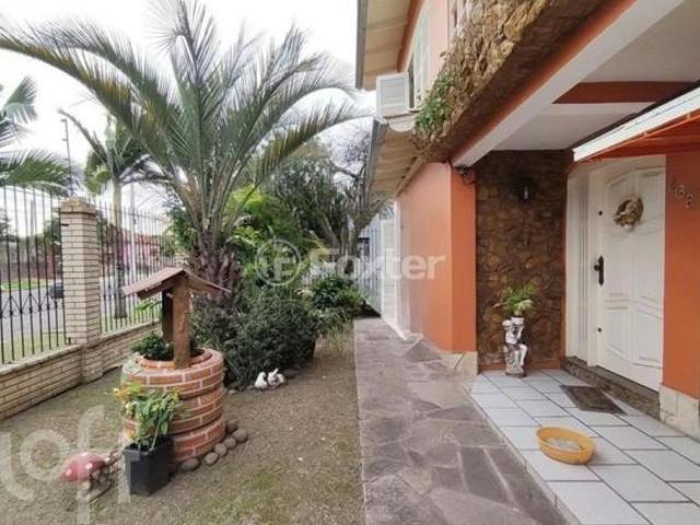 Casa, 3 dormitórios, 140 m², em Santa Teresa