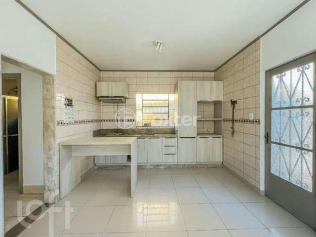 Casa, 3 dormitórios, 150 m², em Cavalhada