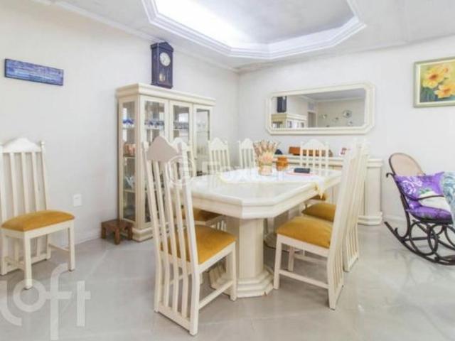 Casa, 3 dormitórios, 150 m², em Teresópolis