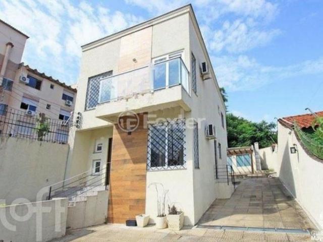 Casa, 3 dormitórios, 150.76 m², em Teresópolis