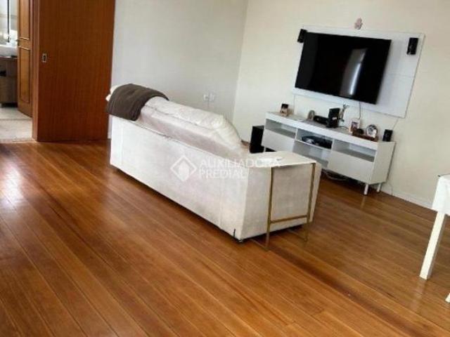 Casa 3 dormitórios 153m2 privativos 1 vaga de garagem no bairro Nonoai
