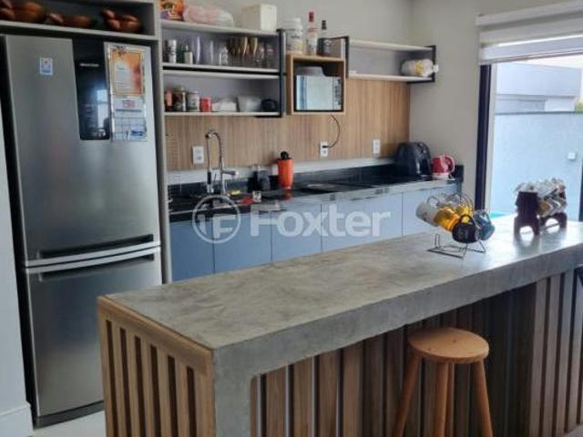 Casa, 3 dormitórios, 165.3 m², em Centro