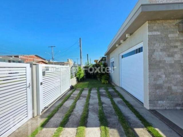 Casa, 3 dormitórios, 167 m², em Zona Nova