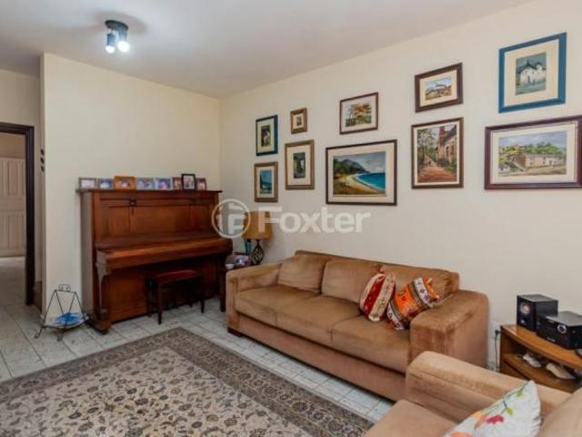 Casa, 3 dormitórios, 160 m², em Vila Mesquita