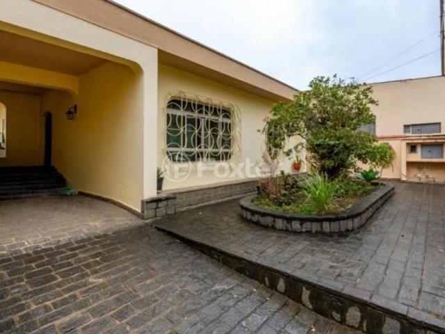 Casa, 3 dormitórios, 176 m², em Jardim Cláudia