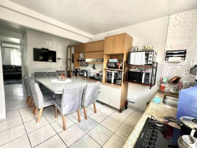 Casa, 3 dormitórios, 172 m², em Vila Regina